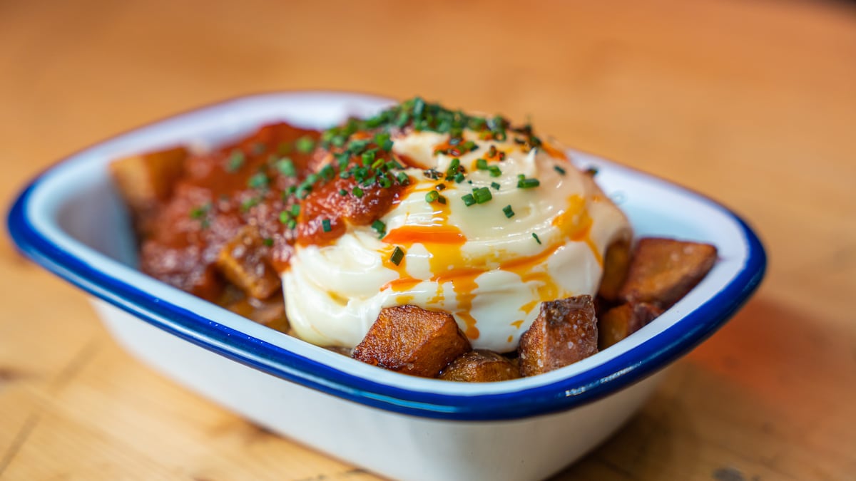 Veintidós bares y restaurantes en España donde comer unas patatas ...