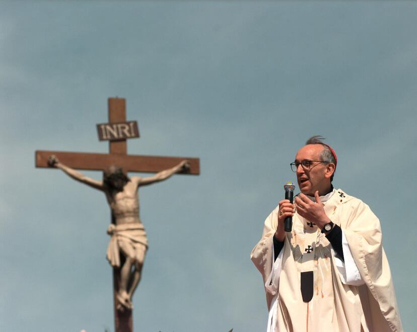 Íñigo Domínguez: Cómo la inmigración y la dictadura marcaron la visión ...