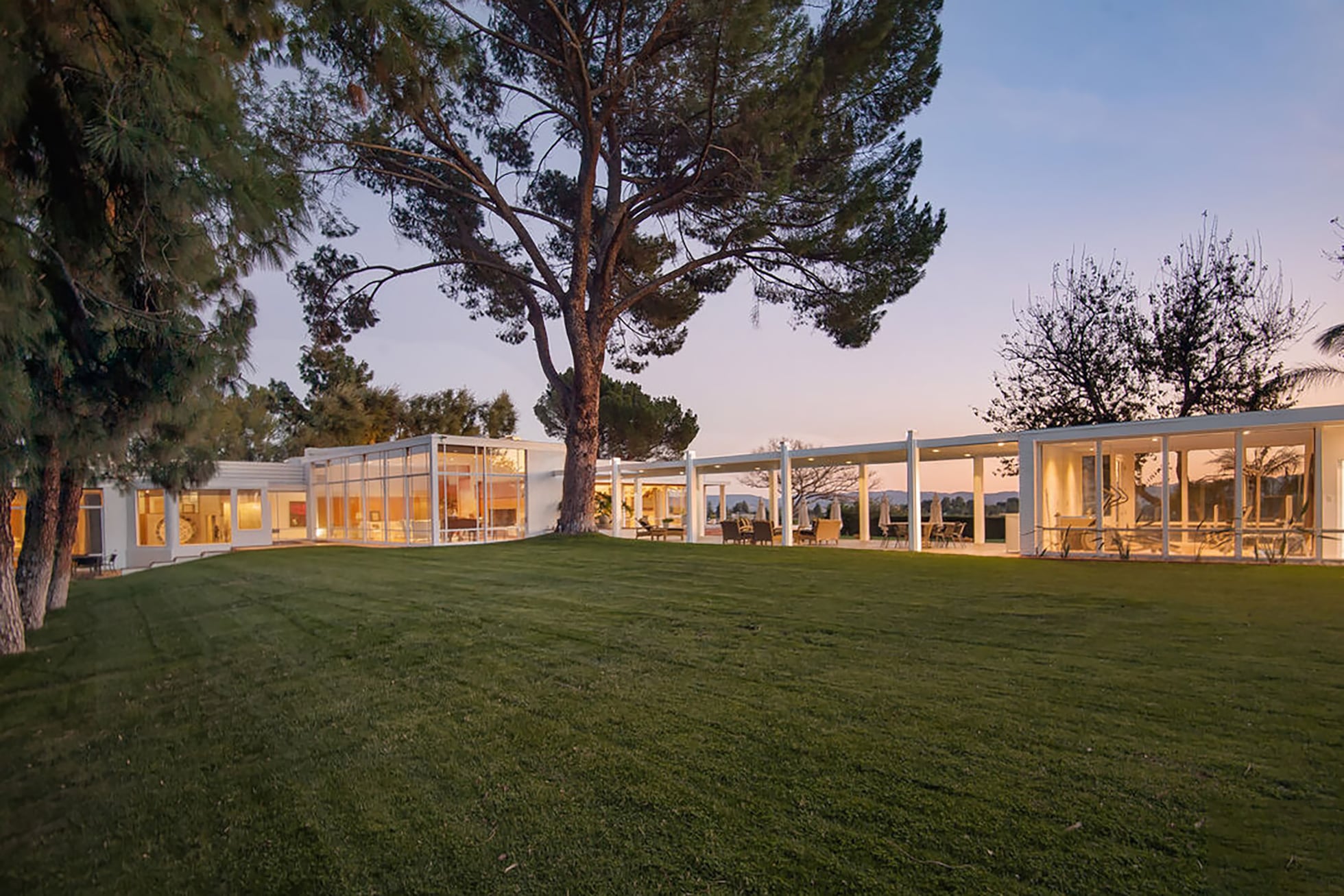 The dark history of Frank Sinatra’s mansion: The Rat Pack’s gambling ...