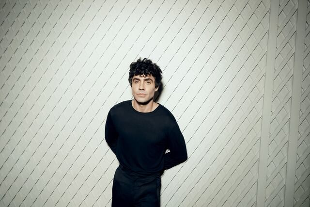 Javier Ambrossi, nuevo columnista de ICON: “Soy impúdico. Pensar en ...