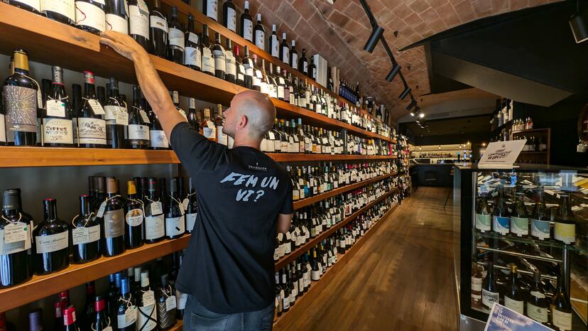 Cómo acertar con el vino cuando no tienes ni idea: pistas para pedir lo ...