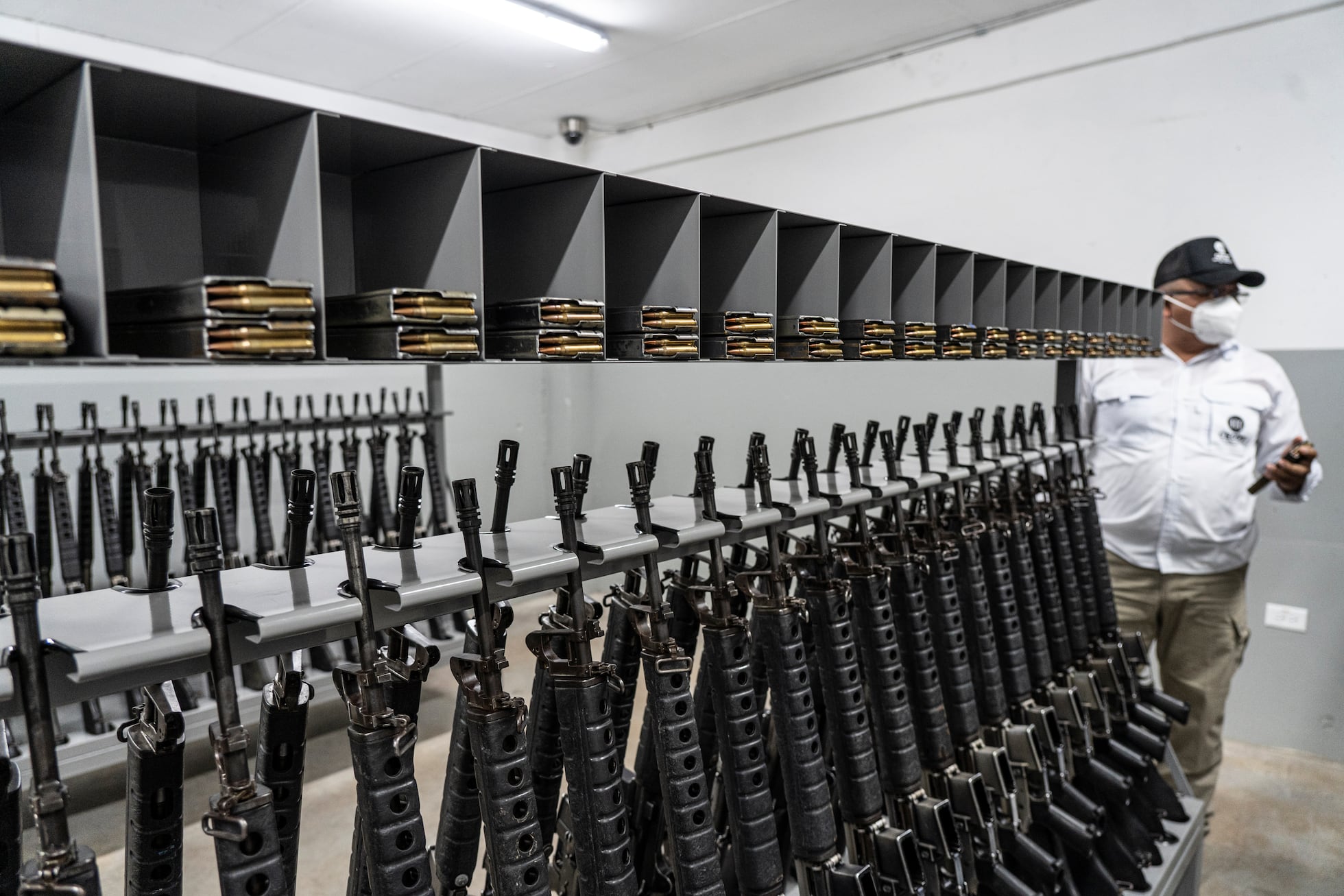 Photos: A tour of Nayib Bukele’s mega-prison | Fotos | International ...