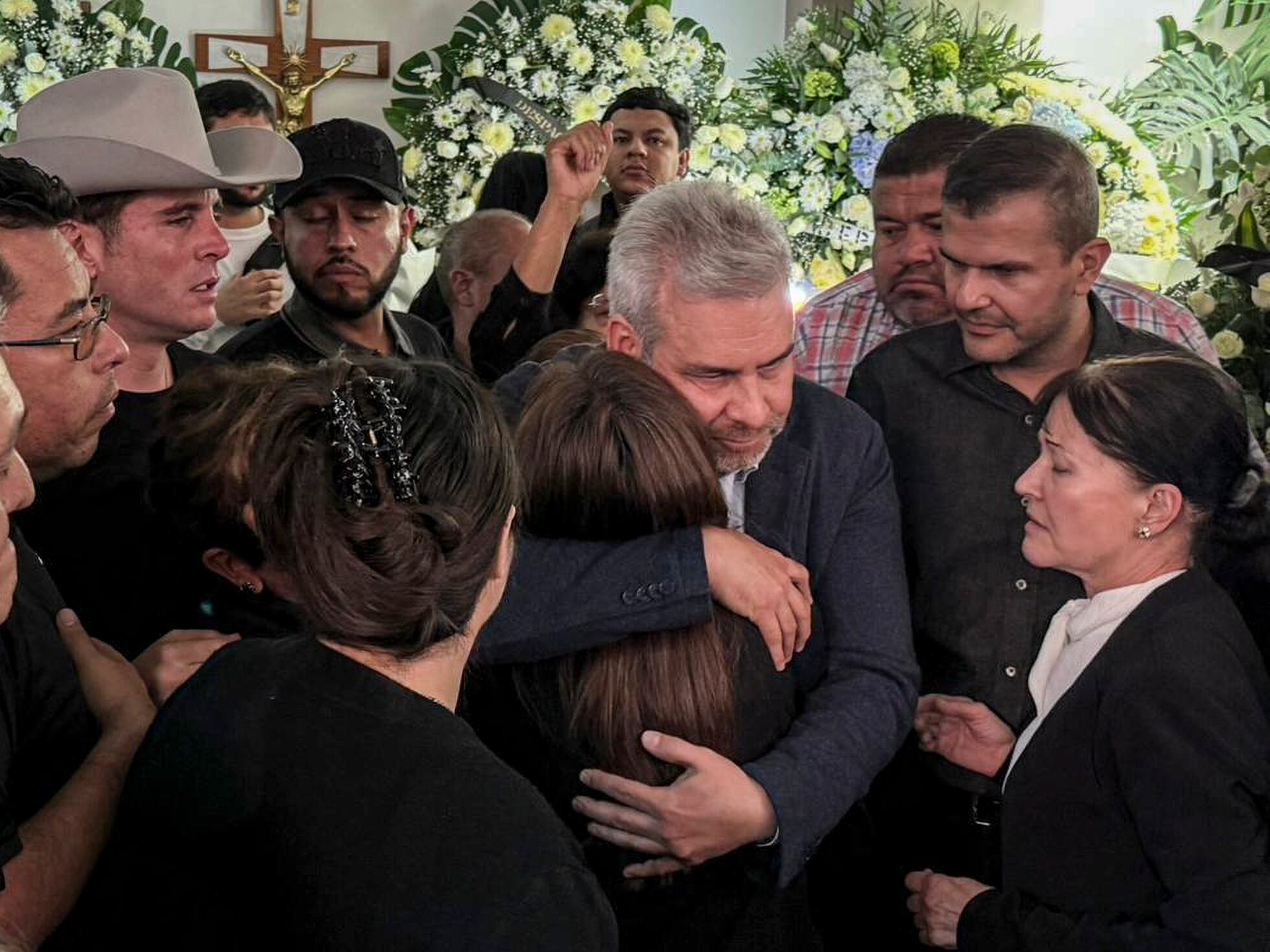 Ramírez Bedolla, el gobernador al que se le incendió Michoacán en un ...