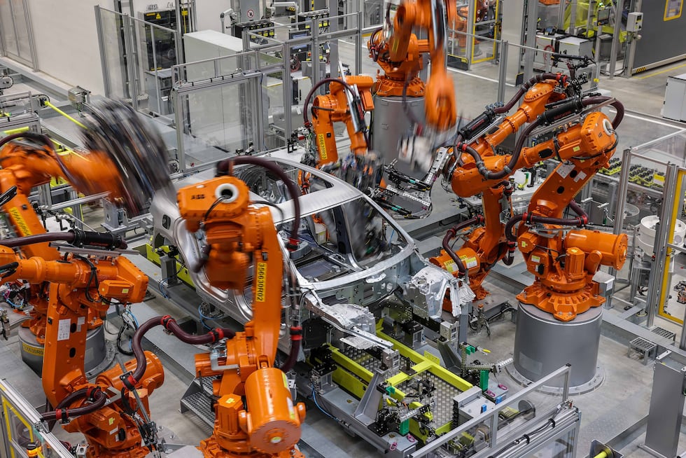 Workers fear the age of robots: Will a machine take my job? | Economy ...