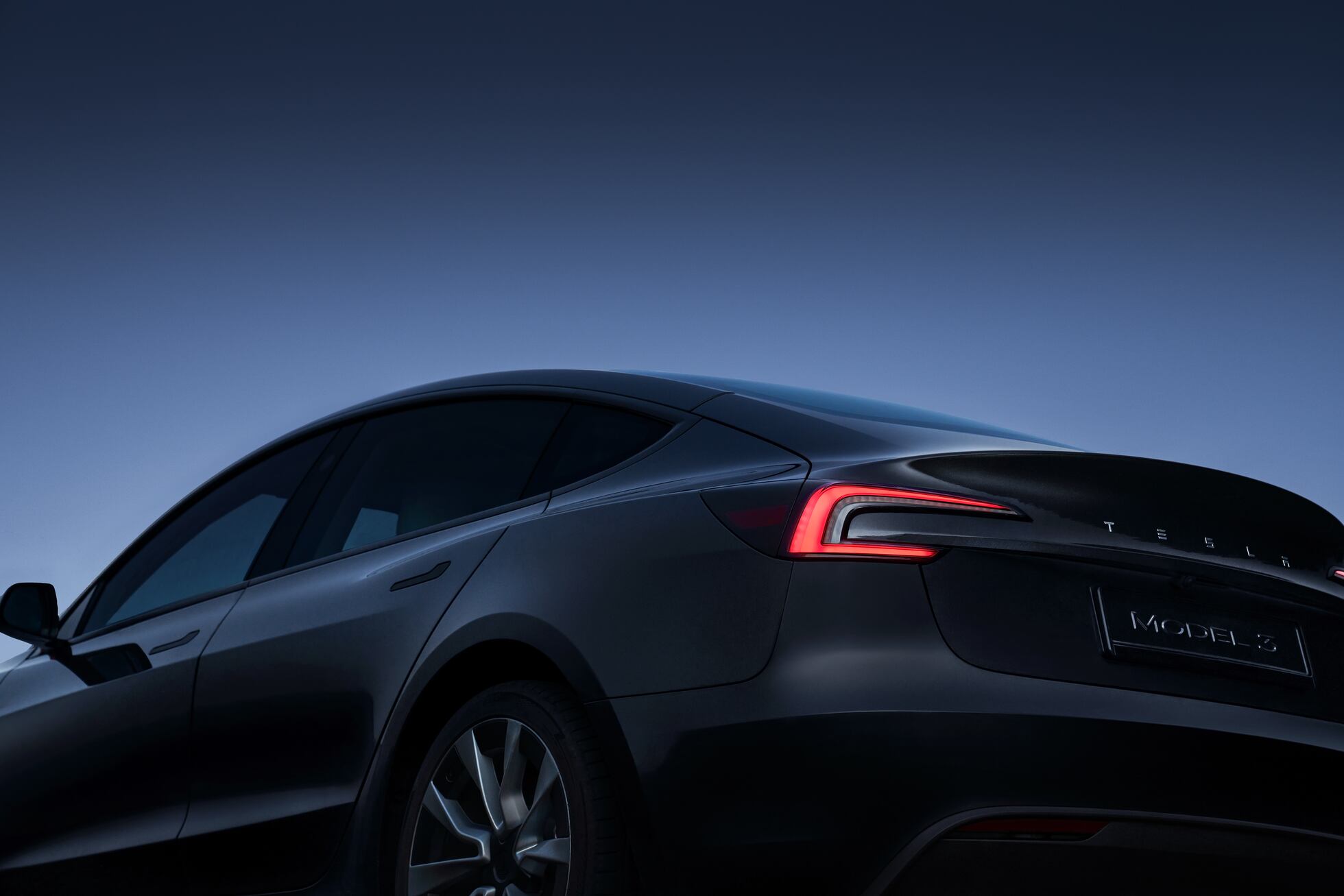 El Tesla Model 3 se ve superado en ventas, de nuevo, por el Xiaomi SU7 ...
