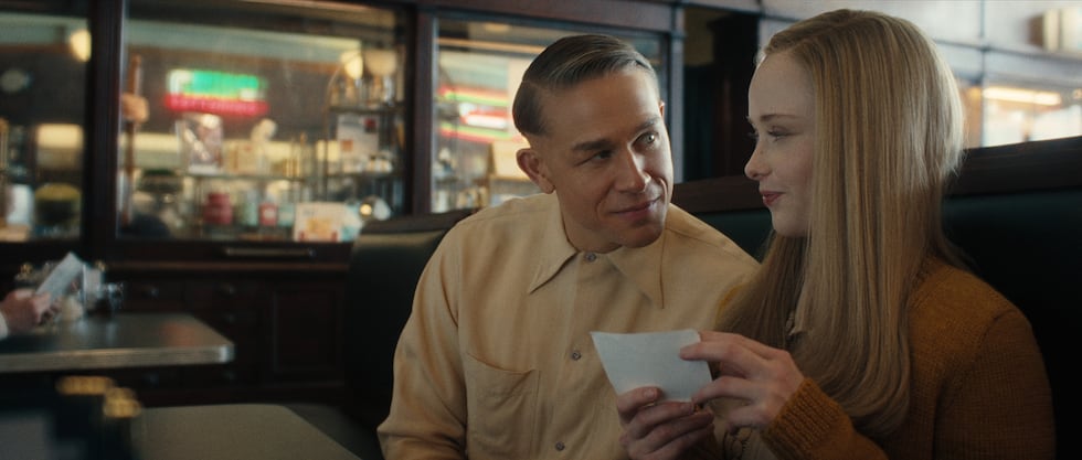 Charlie Hunnam, el psicópata Ed Gein de ‘Monstruo’ en Netflix: “Llegué a preguntarme si tendría ...