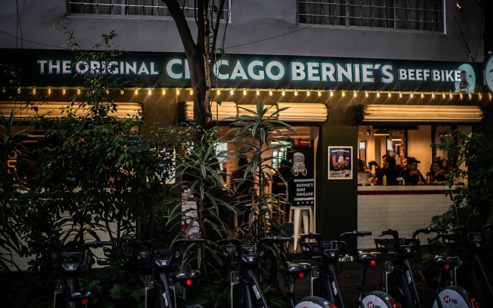 La hamburguesa favorita de expertos y tragones la hacen en Chicago Bernie’s Beef Bike | EL PAÍS ...