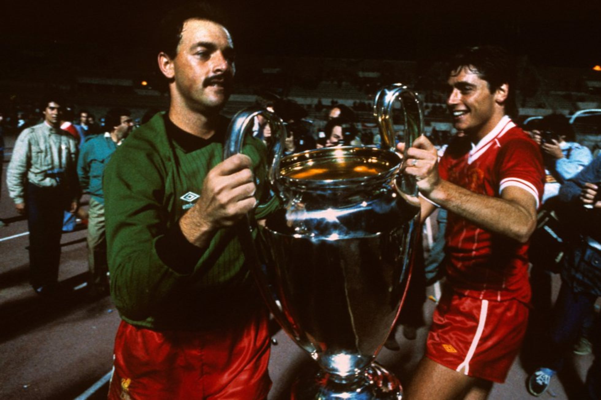 Michael Robinson: Legendary British soccer commentator Michael Robinson ...