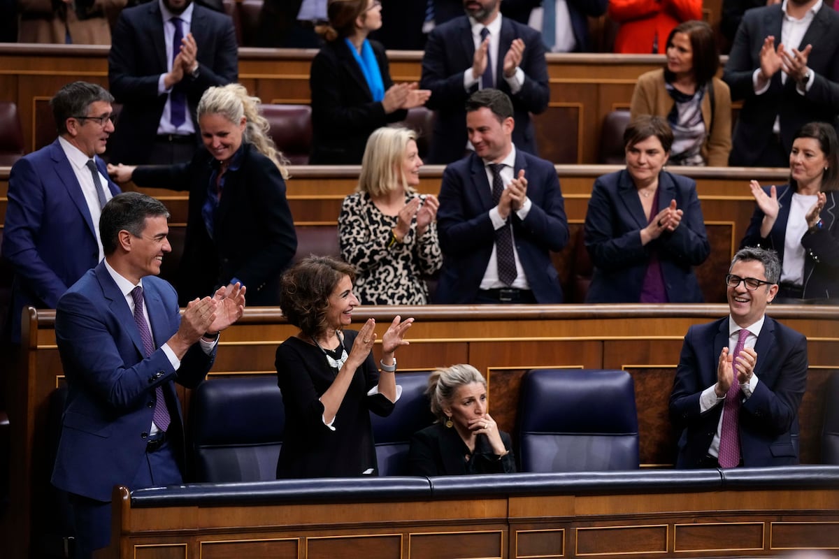 Spanish parliament approves controversial amnesty for Catalan ...