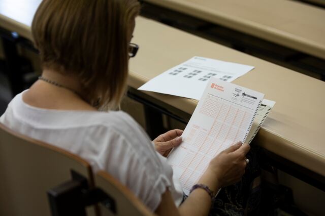 Educación podrá exigir el C2 de catalán a los nuevos profesores y en ...