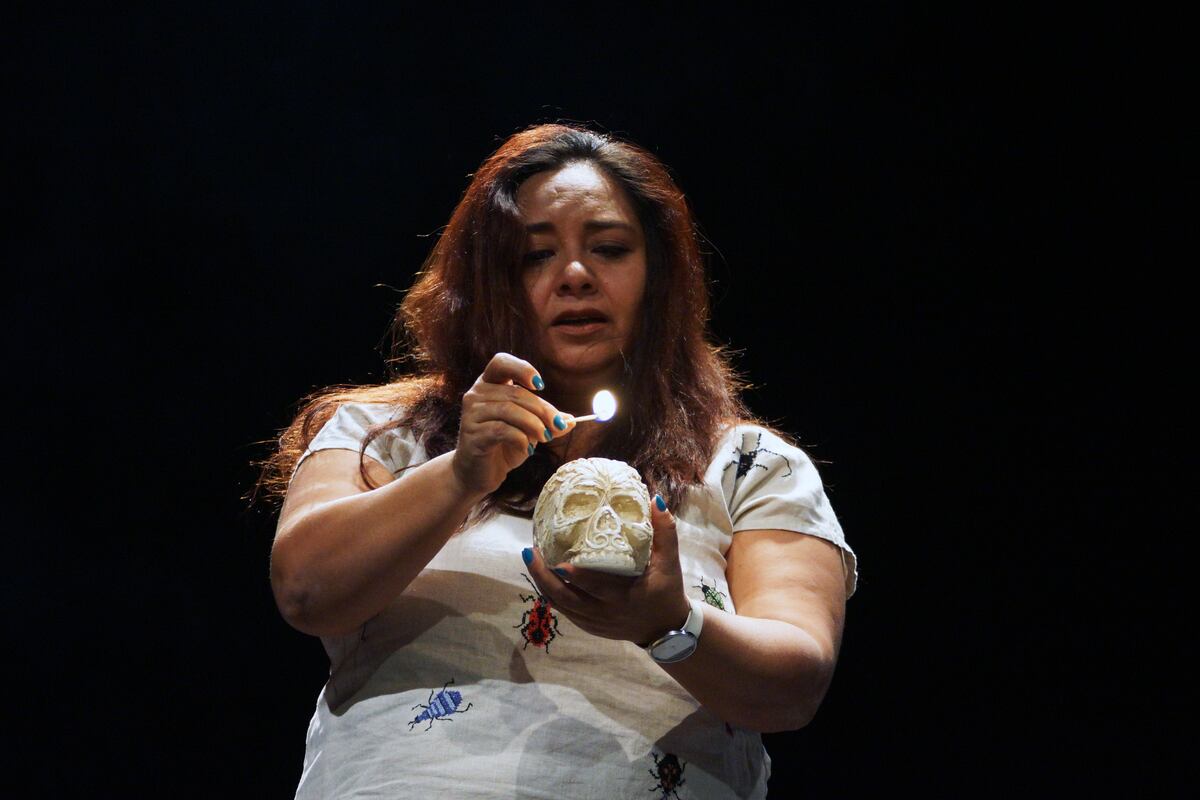 Conchi León, dramaturga: “Uno de mis primeros recuerdos es el de mi padre golpeando a mi madre ...