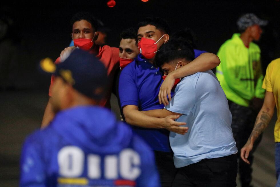 Un venezolano deportado a El Salvador inicia trámites para demandar a ...