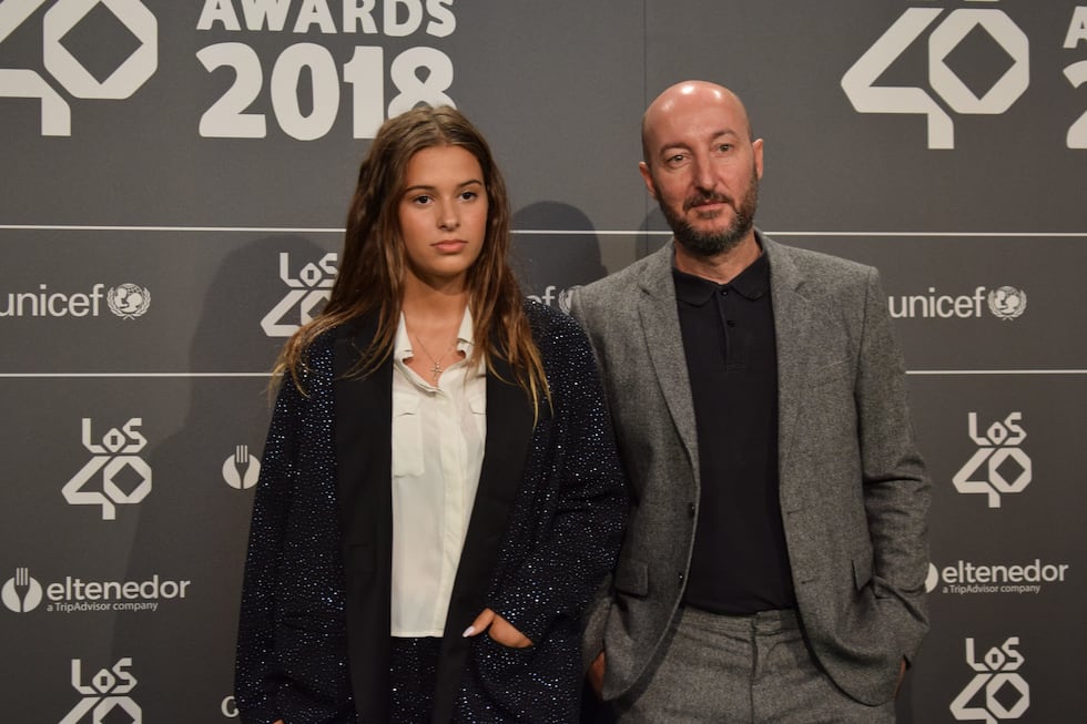 Dora Postigo, la hija cantante de Bimba Bosé: “Trabajo en un bar para ...