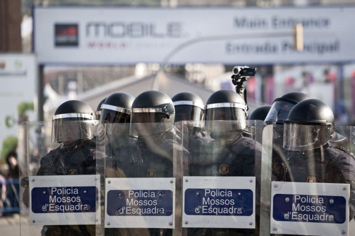 MWC 2016: Más Mossos que nunca para proteger el Mobile World Congress ...