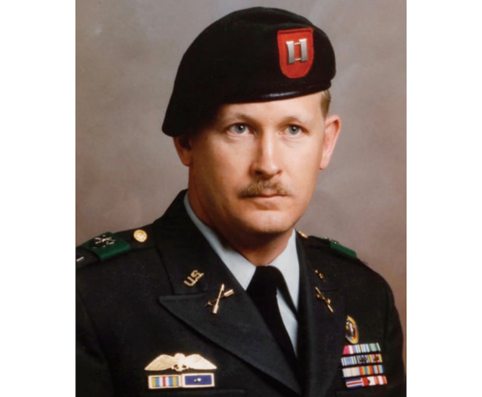 Trump elige a Ronald Johnson, un veterano de la CIA y ex boina verde ...