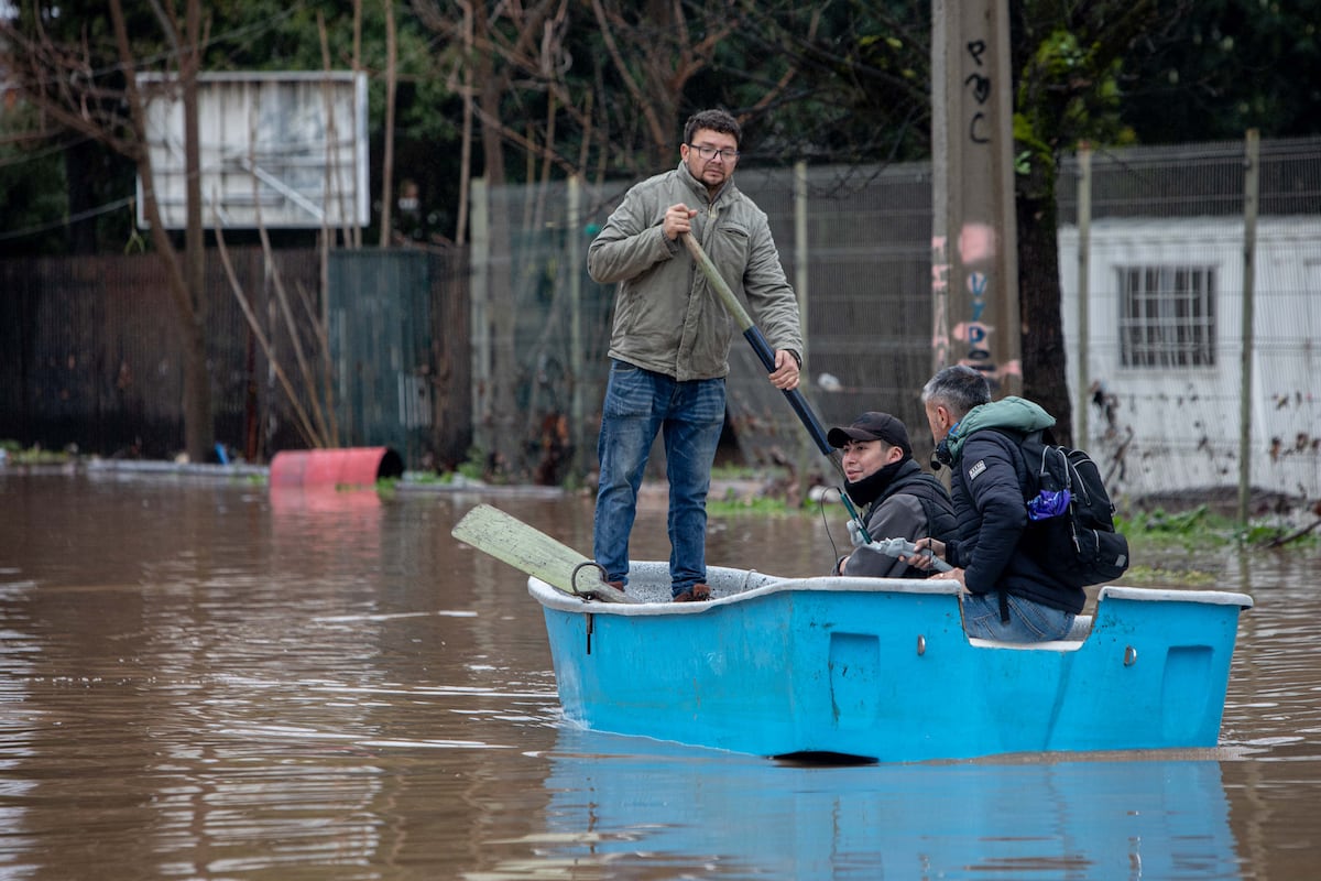 Santiago de Chile vive su invierno más lluvioso en 14 años, cuando se ...