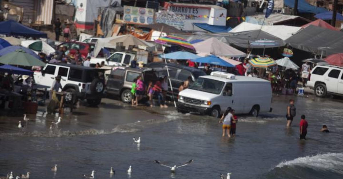 Popotla y los carros, historia de una playa peculiar | Sociedad | EL PAÍS