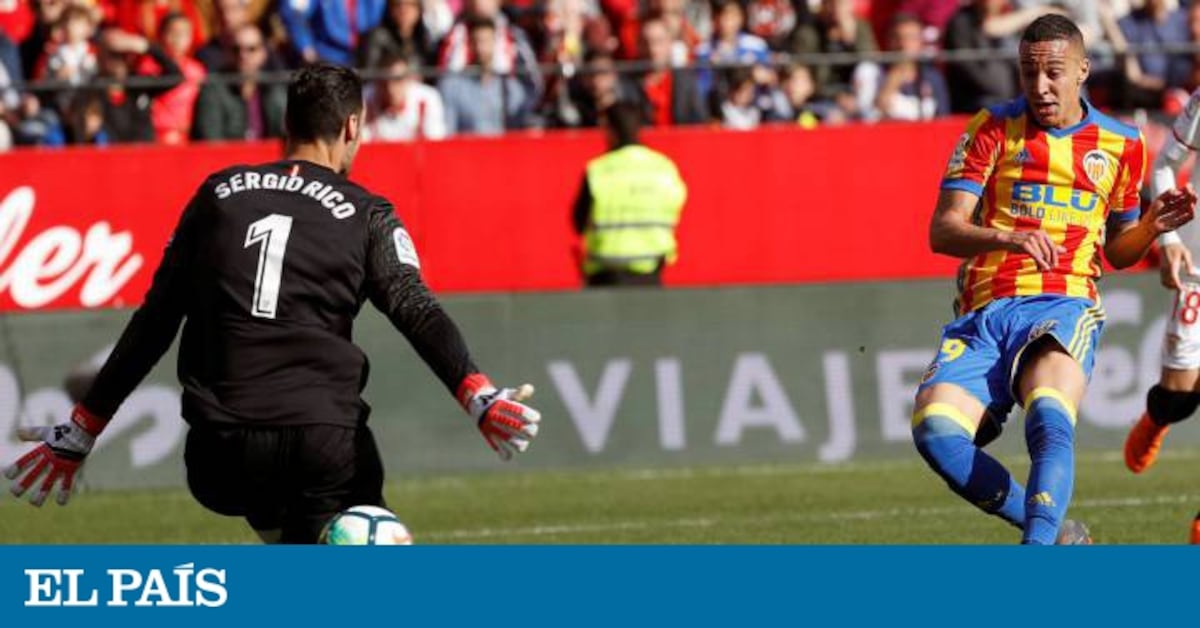 Rodrigo destroza al Sevilla | Deportes | EL PAÍS