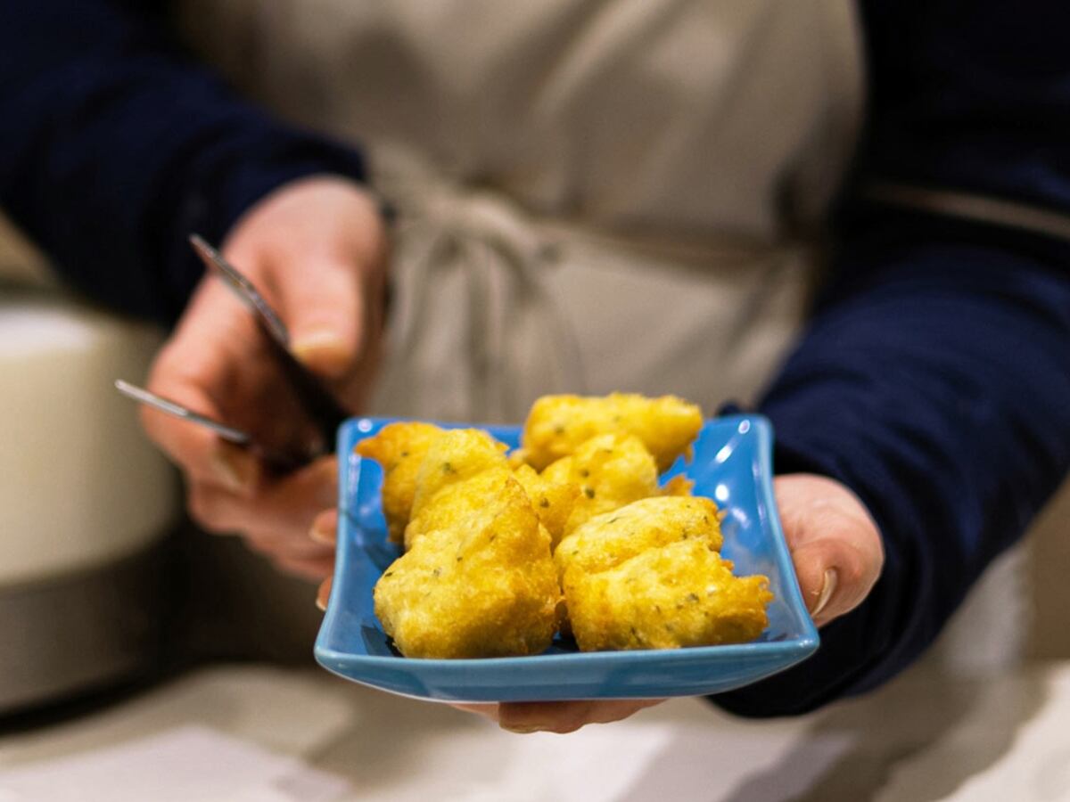 Cinc restaurants on tastar uns bons bunyols de bacallà | Quadern | EL PAÍS