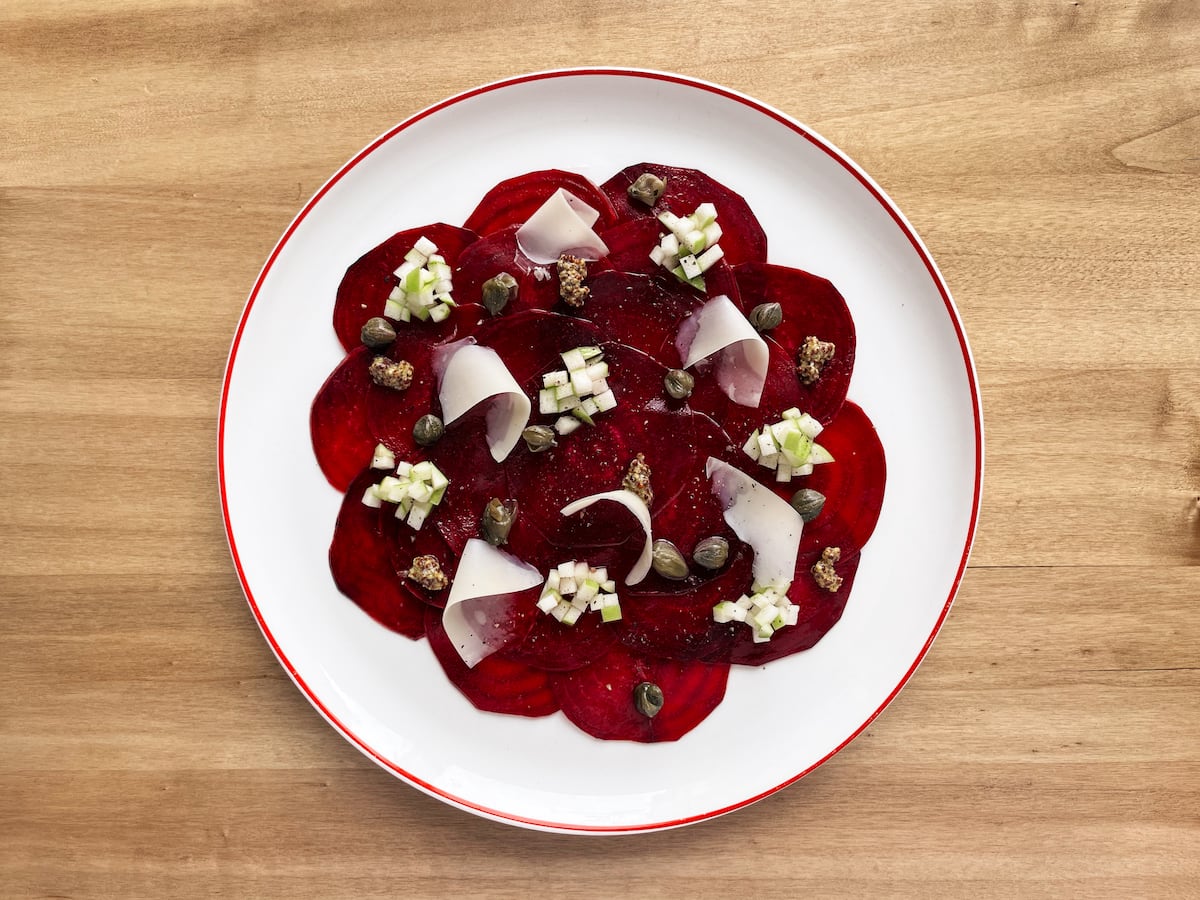 Carpaccio de remolacha y manzana verde con parmesano | El Comidista ...