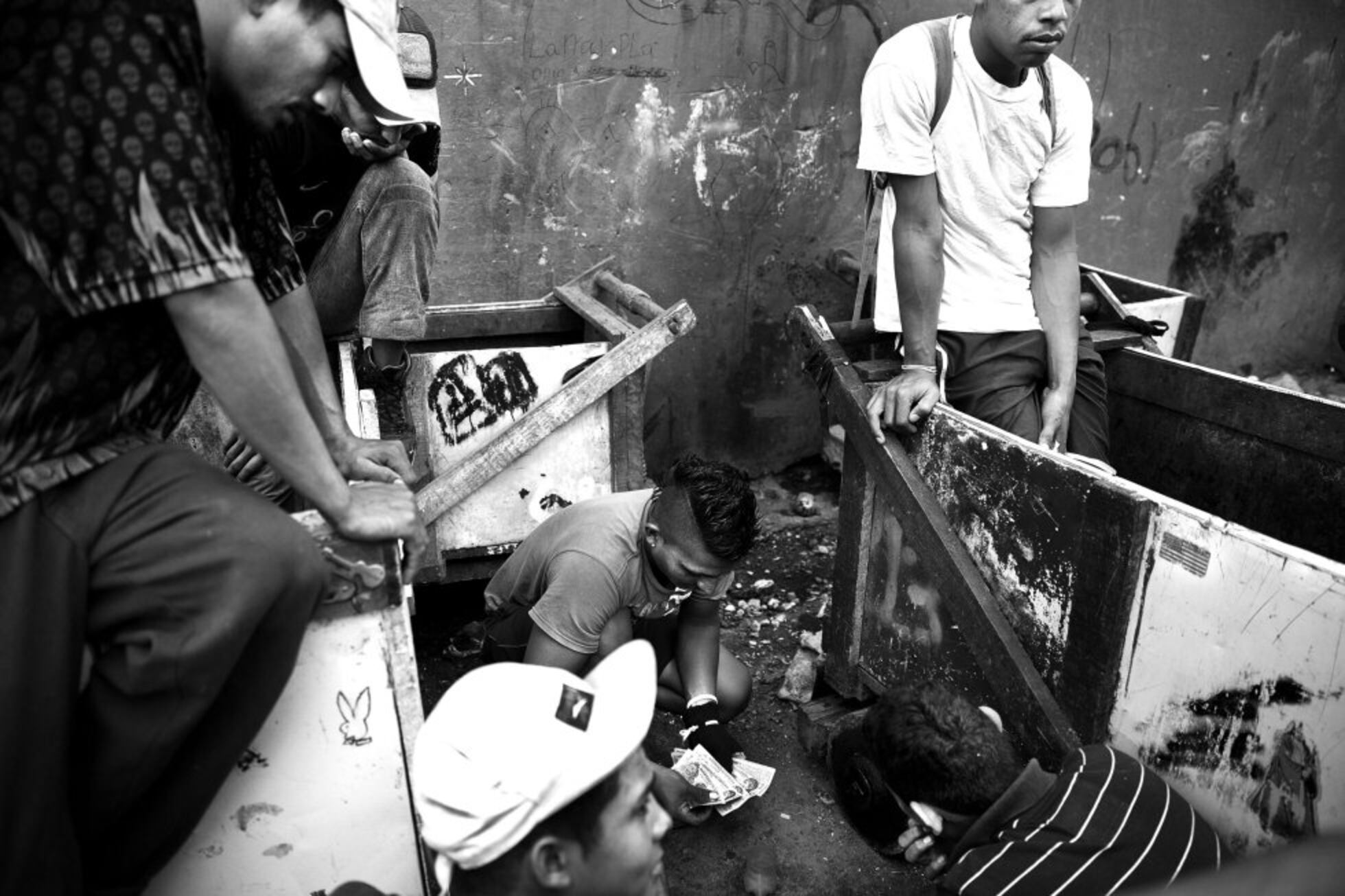 Honduras Los ‘resistoleros’ de Tegucigalpa: Los ‘resistoleros’ de ...