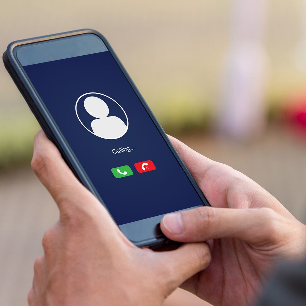 He contestado “sí” por teléfono y me han estafado: ¿qué hago? | El PAÍS ...