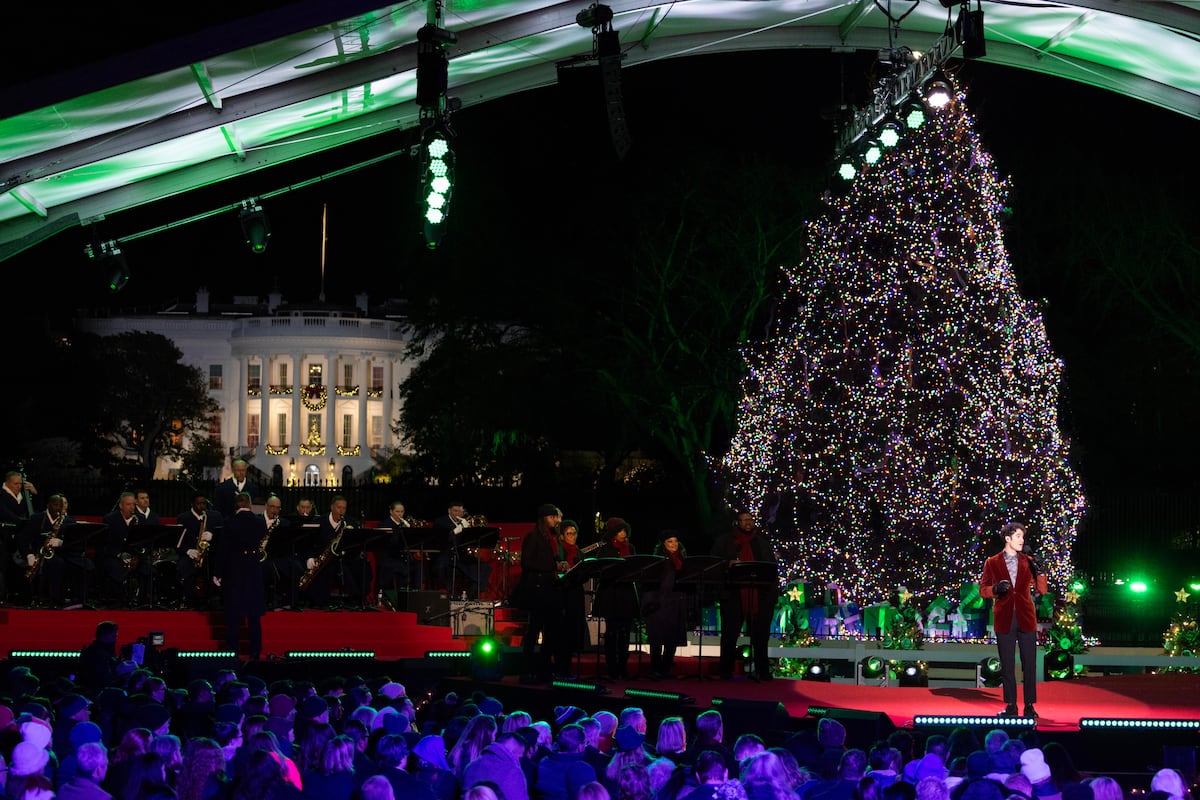 Biden lights the National Christmas Tree, taking his turn to bring ...