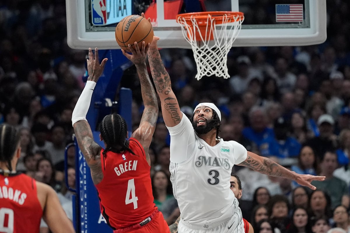Anthony Davis marca 26 puntos antes de lesionarse en su debut con los ...