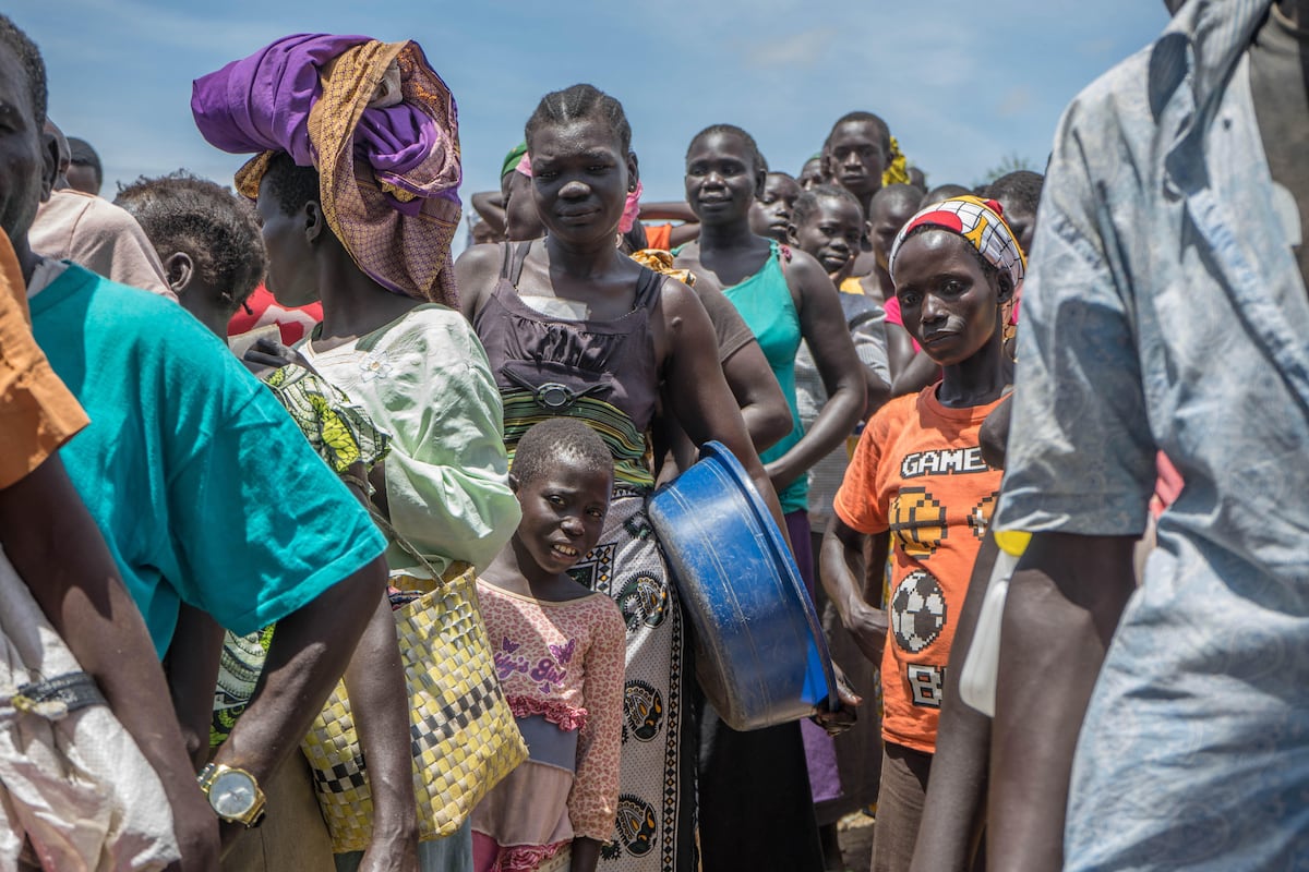 Uganda, el país que más refugiados de África acoge, raciona la comida ...