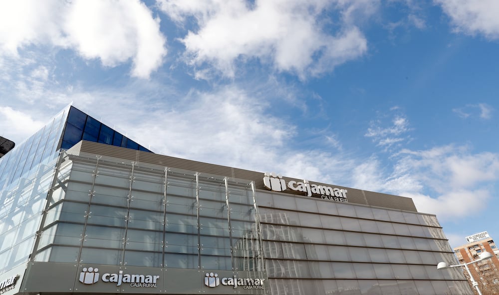 El banco francés Credit Agricole compra el 9,9% de Cajamar, la décima ...