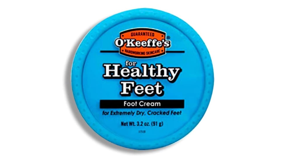 Diez cremas y accesorios para hidratar los pies secos y los talones ...