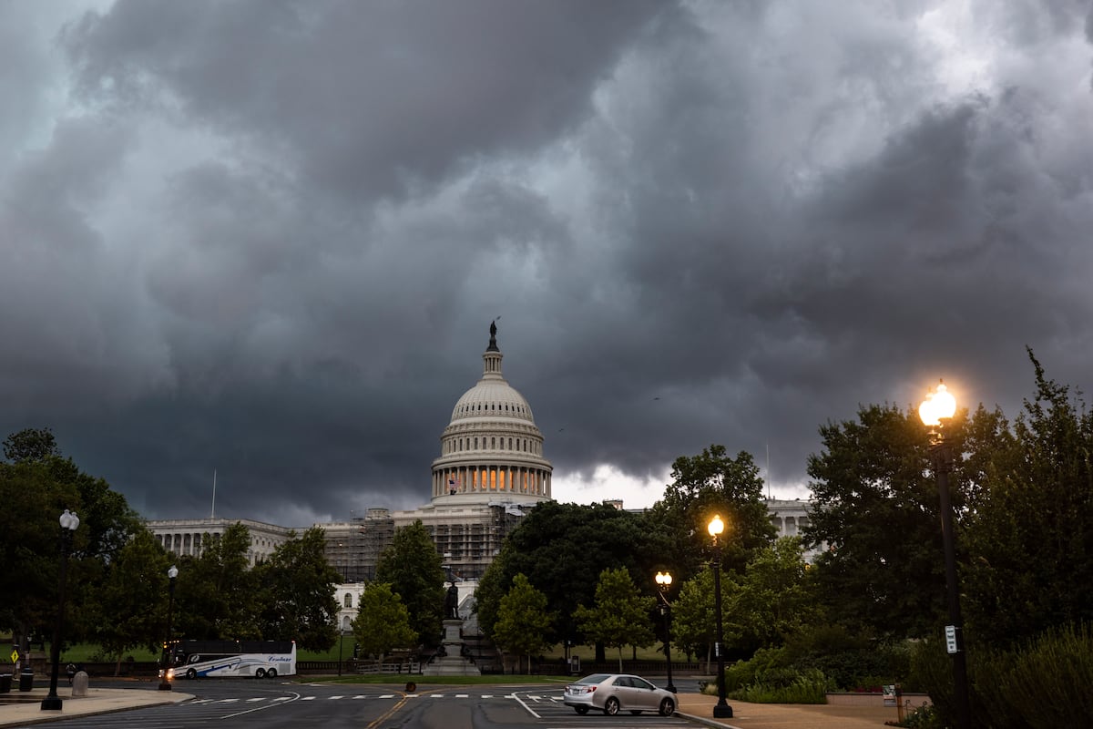 Al menos dos muertos tras las fuertes tormentas en la costa Este de ...