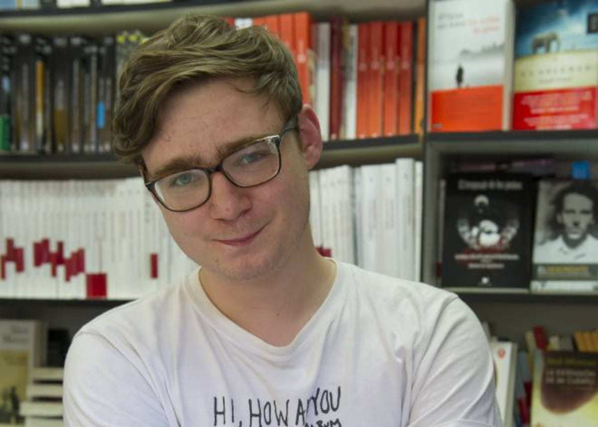 Ben Brooks: "Si no fuese escritor estaría bebiendo en un parque ...