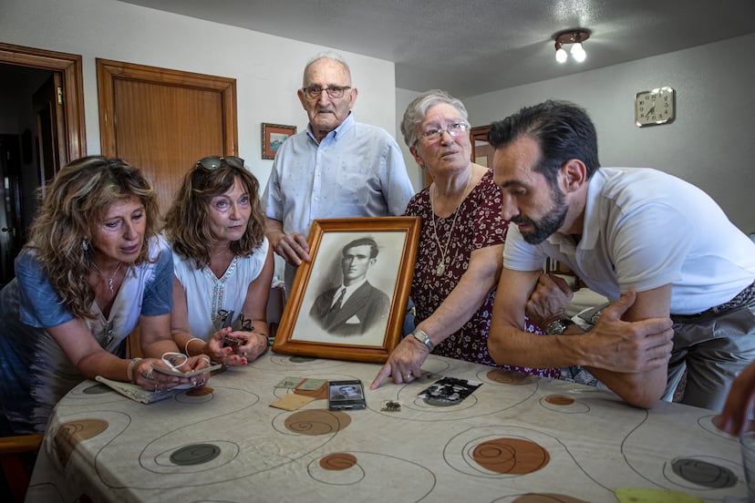 David Coronado: The man tracking down relatives of victims found in ...