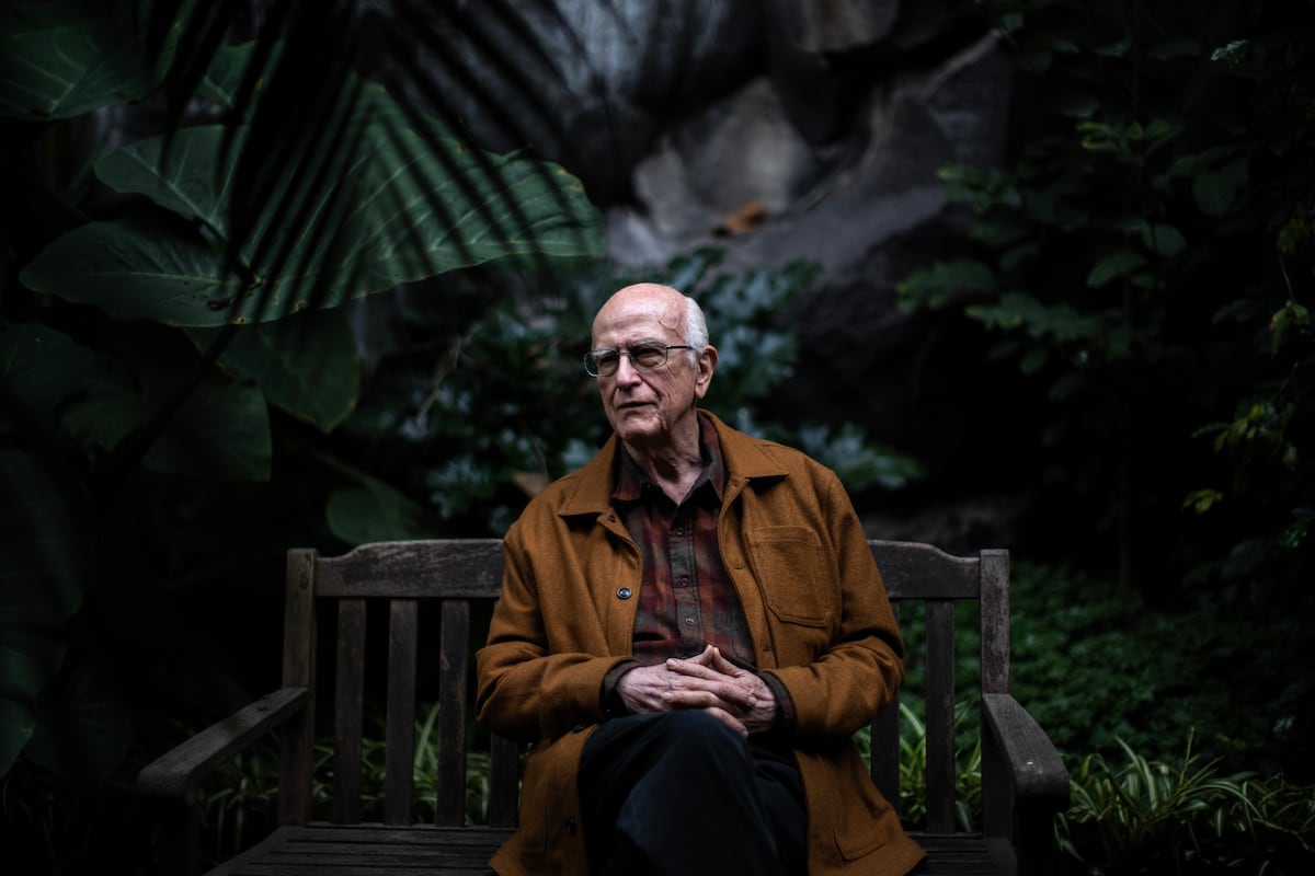 Roger Bartra: “He vivido siempre en el lado más incómodo de la historia ...