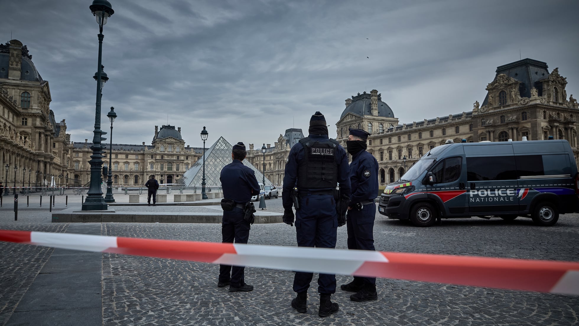 The keys to the Louvre heist: Seven minutes, four thieves and an ...