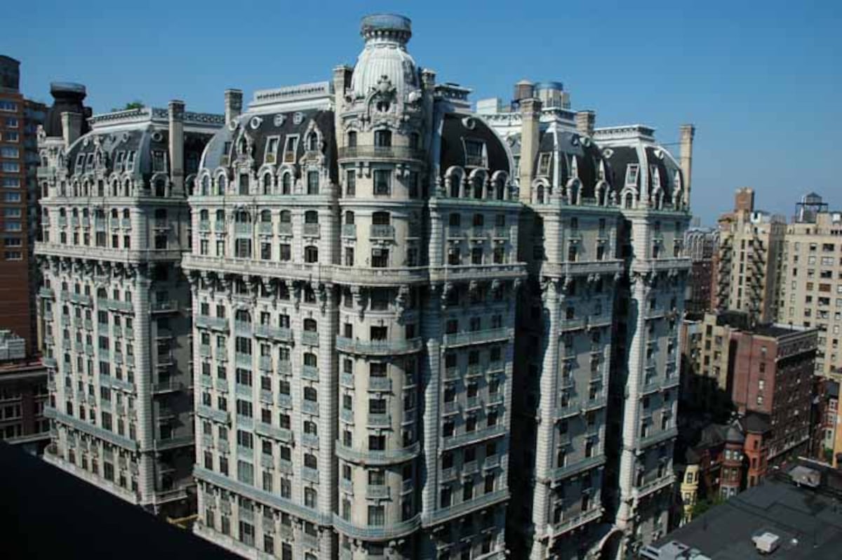 El auténtico edificio Drake y el 666 de Park Avenue | Televisión | EL PAÍS