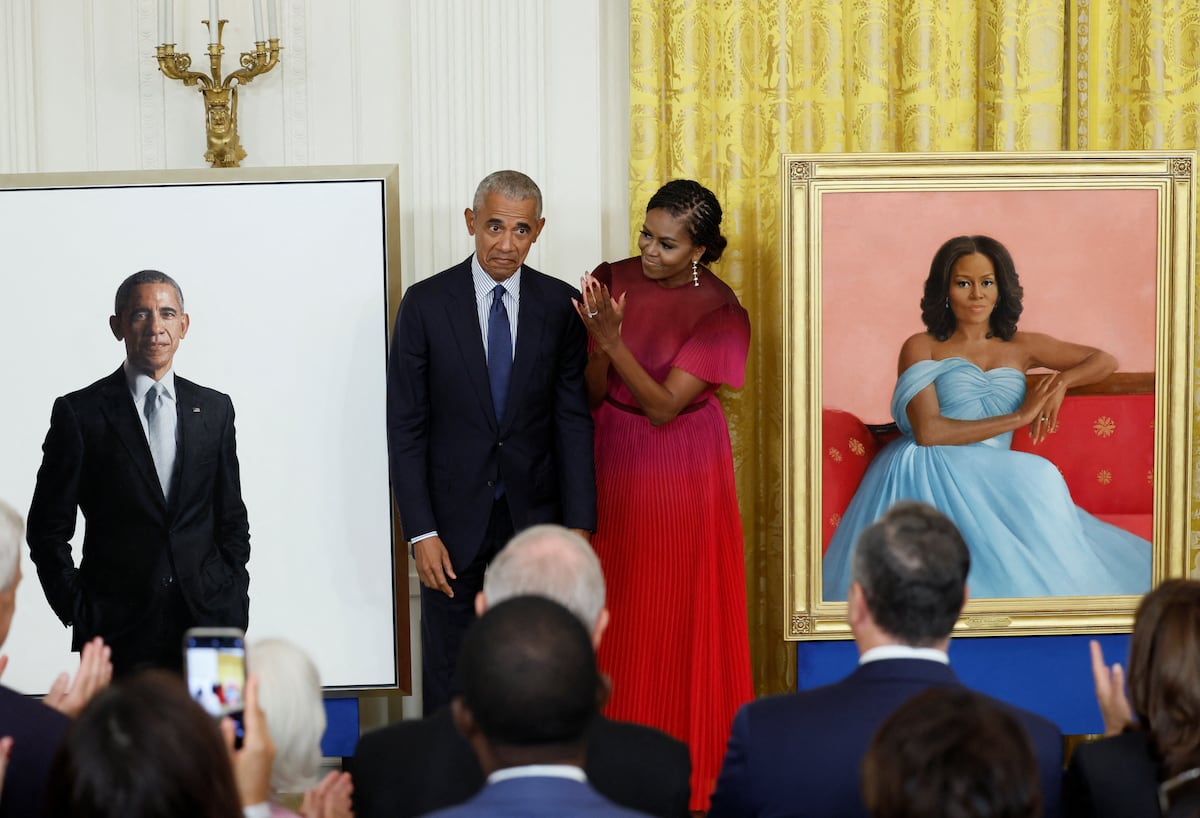 Los Obama vuelven a la Casa Blanca para descubrir sus retratos oficiales | Internacional | EL PAÍS