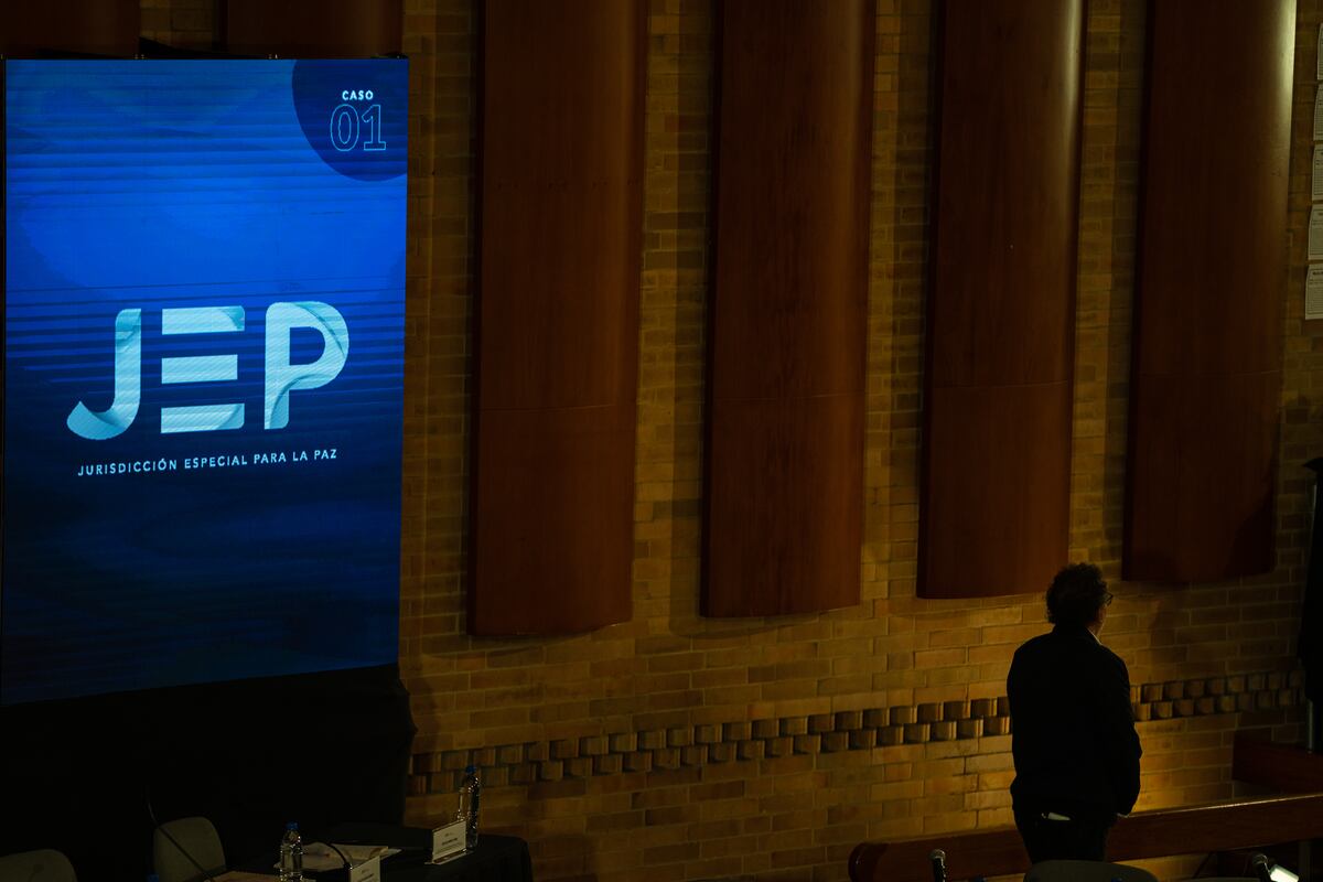 La fiscalía de la JEP lleva a juicio al excongresista Luis Fernando ...