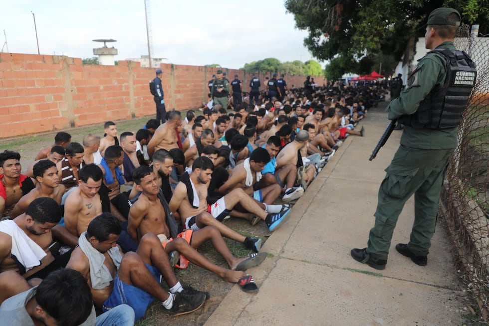 Venezuela regains control of its most violent prisons | International ...