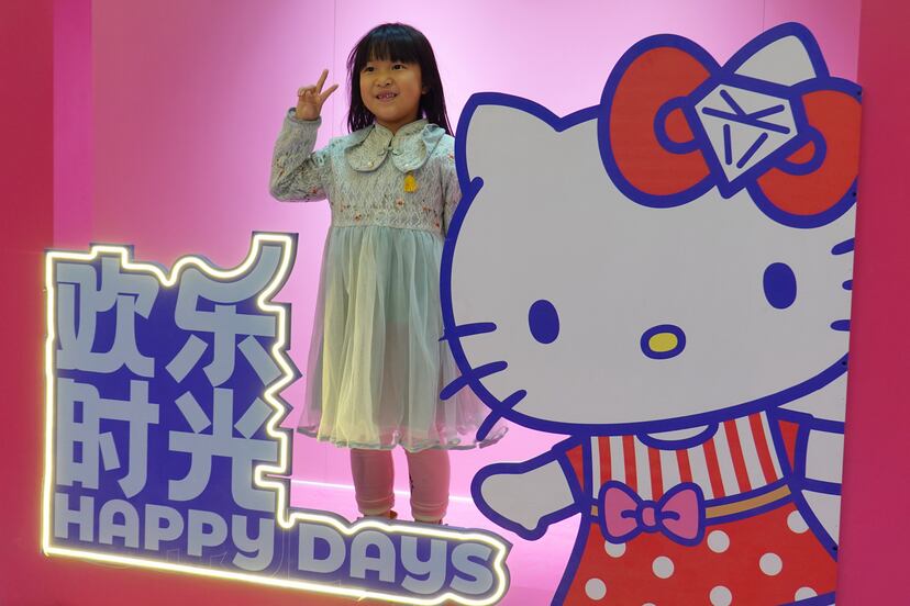 Hello Kitty, the millionaire icon of cuteness, turns 50 | Culture | EL ...