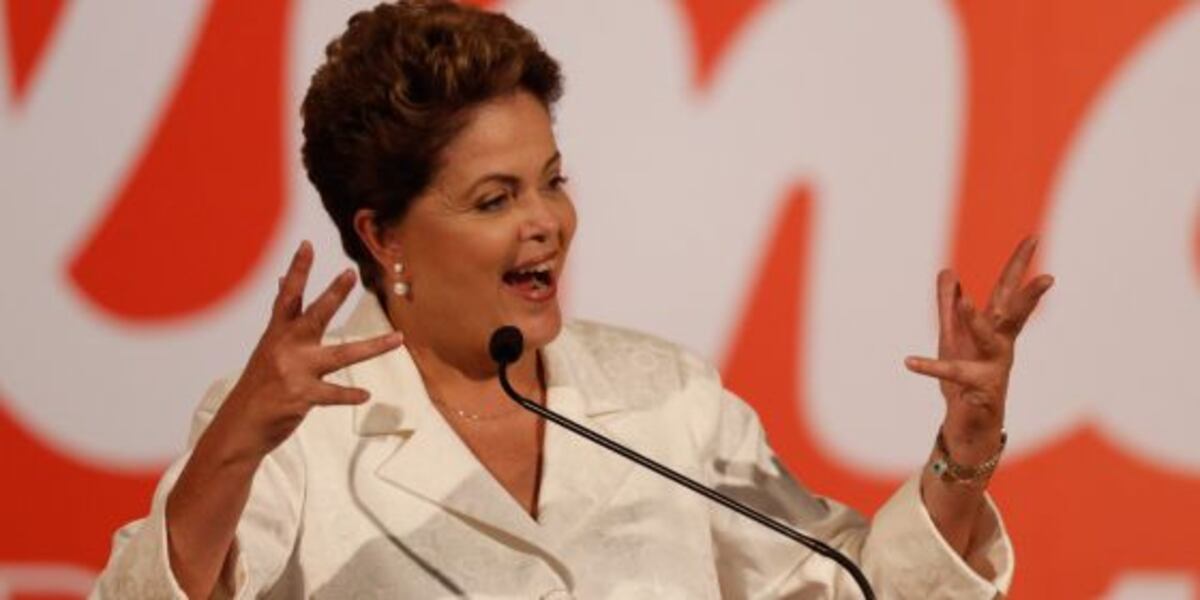 Eleições 2014: Dilma ataca PSDB, promete plebiscito por reforma e se ...