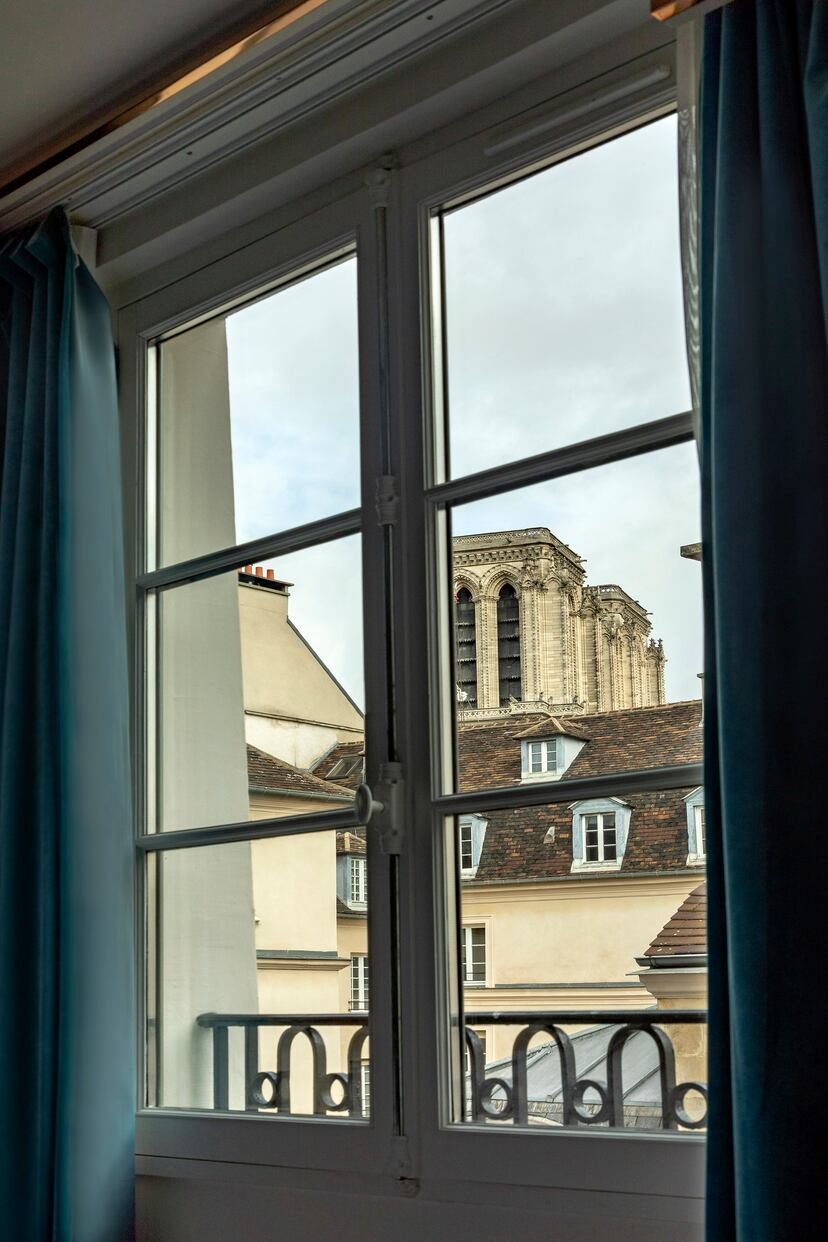 A night at Maison Colbert: How the Paris residence of Simone de ...