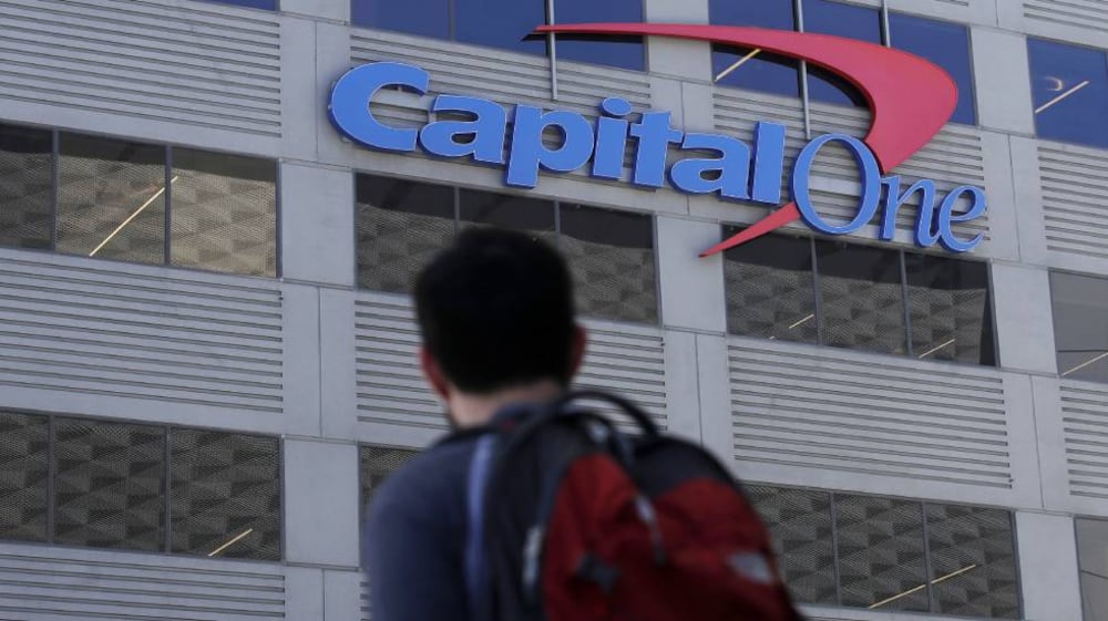 Robados los datos de 100 millones de clientes del banco Capital One ...