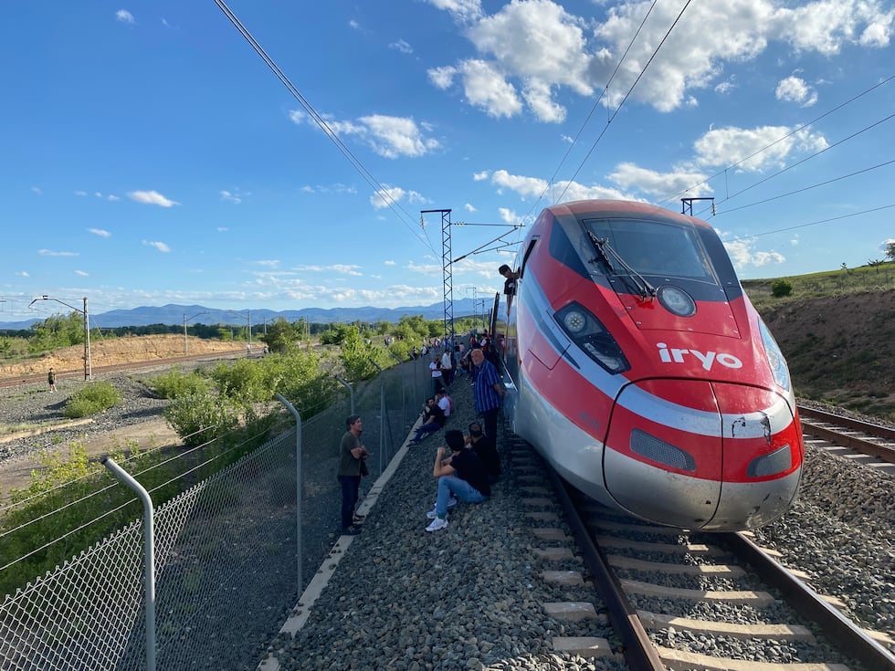 El apagón fuerza a Renfe, Iryo y Ouigo a revisar sus protocolos de ...