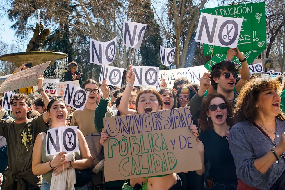 Manifestación: El descontento con las políticas de Ayuso saca a la ...