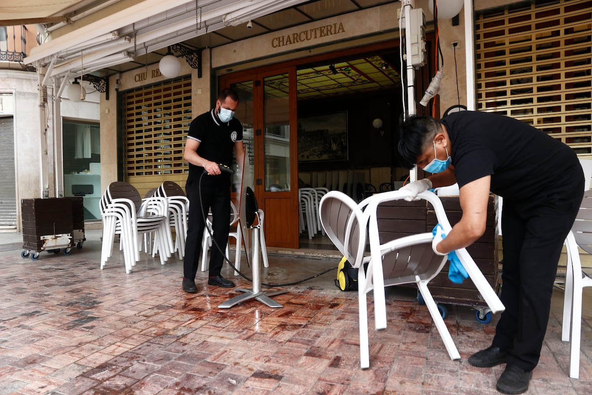 Coronavirus en España: La hostelería perderá al menos 900.000 puestos ...