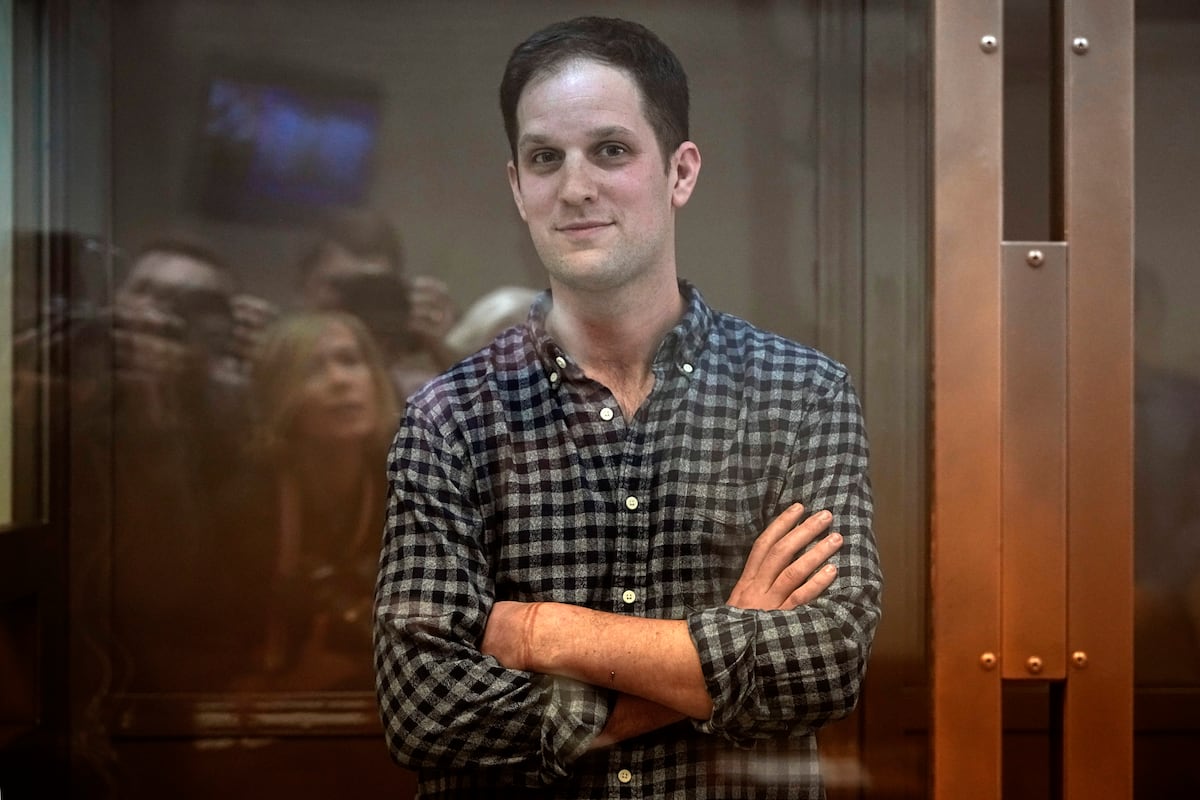 US reporter held by Russia on spying charges to stay in jail ...