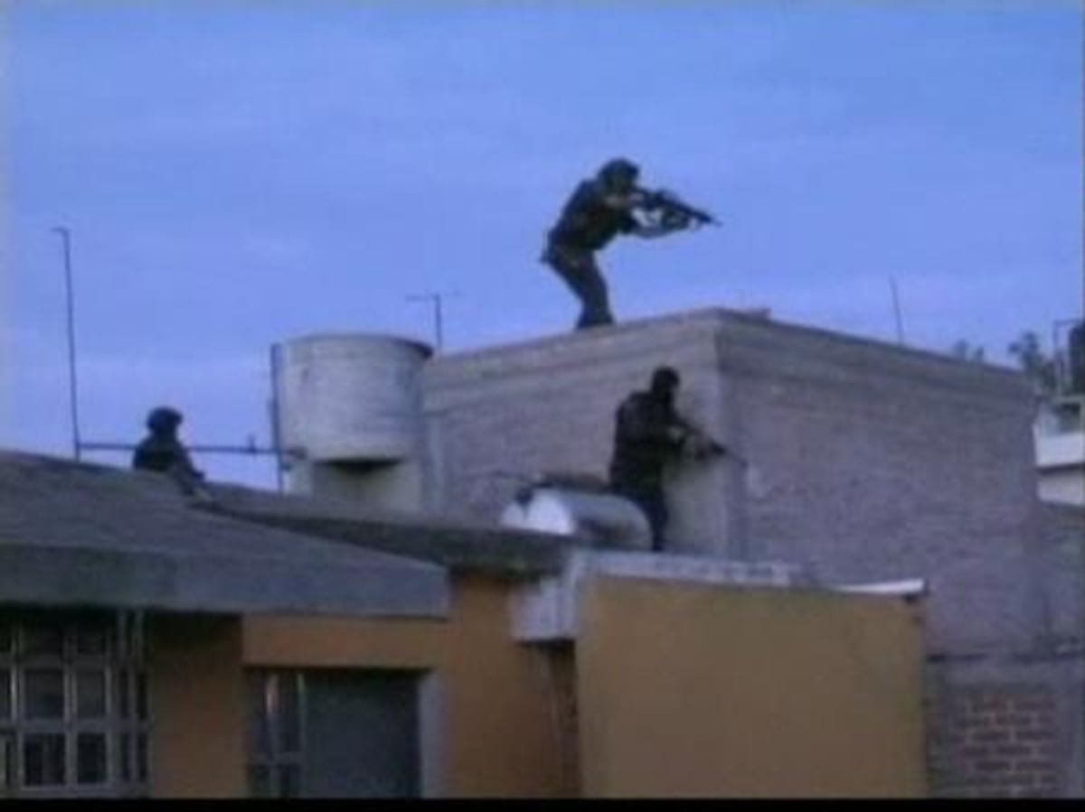 Tres presuntos sicarios muertos en un tiroteo en México | Internacional ...