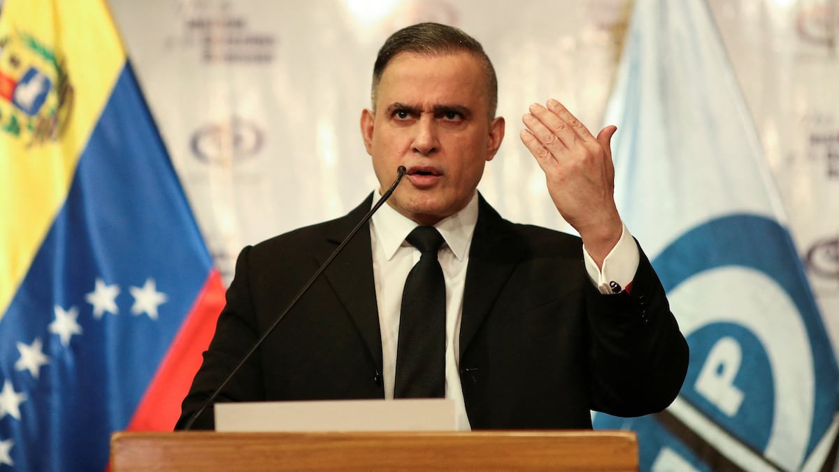 Venezuela tries to reduce tension with Chile over murder of dissident ...